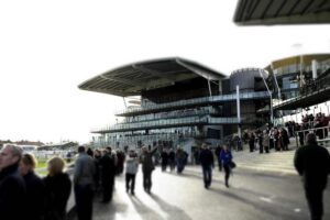 Five Grand National Viewing Spots at Aintree Racecourse You Should ...